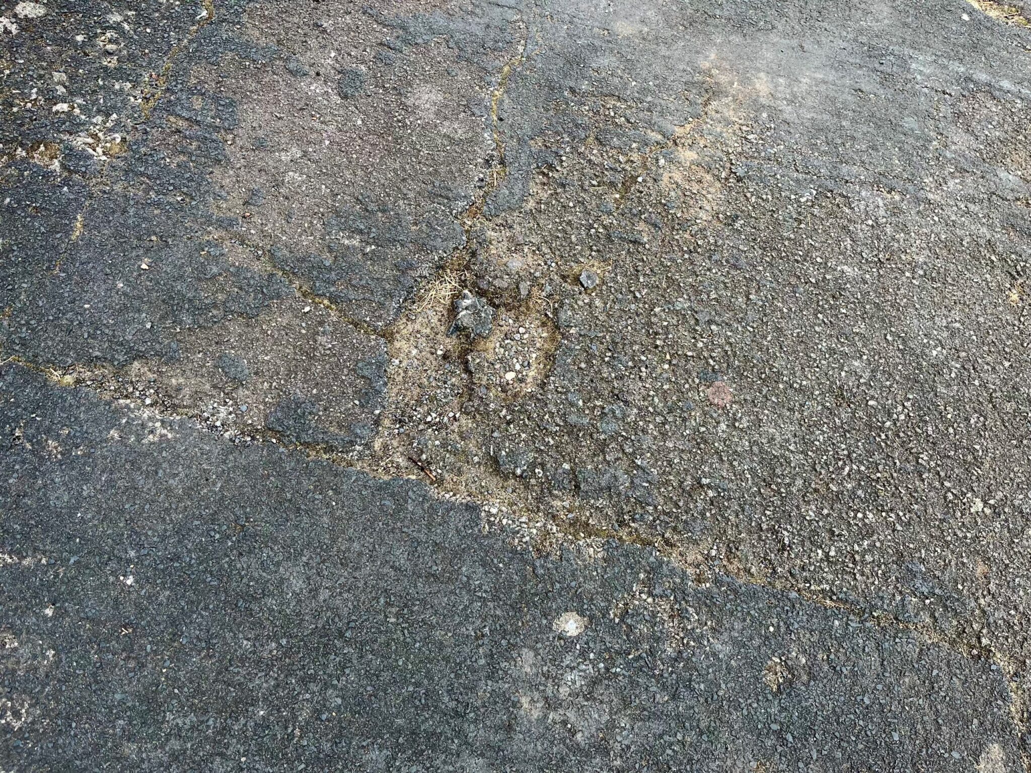 Footpath resurfacing works planned for three west Hull streets – Hull ...