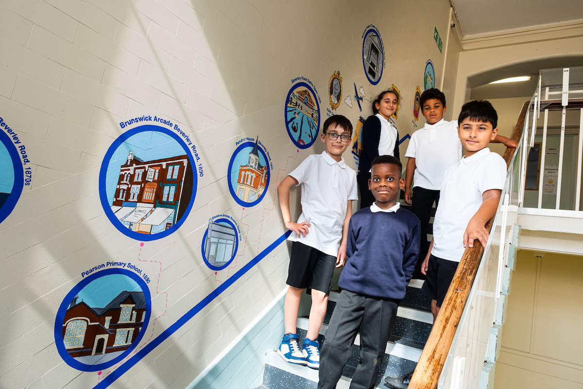 New mural at Pearson Primary School celebrates Beverley Road’s past ...