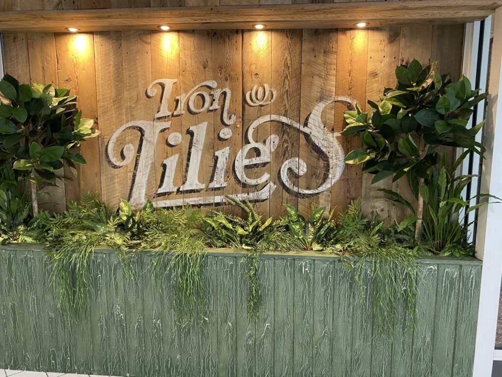 Nighttime economy boost as Iron Lilies opens – Hull CC News
