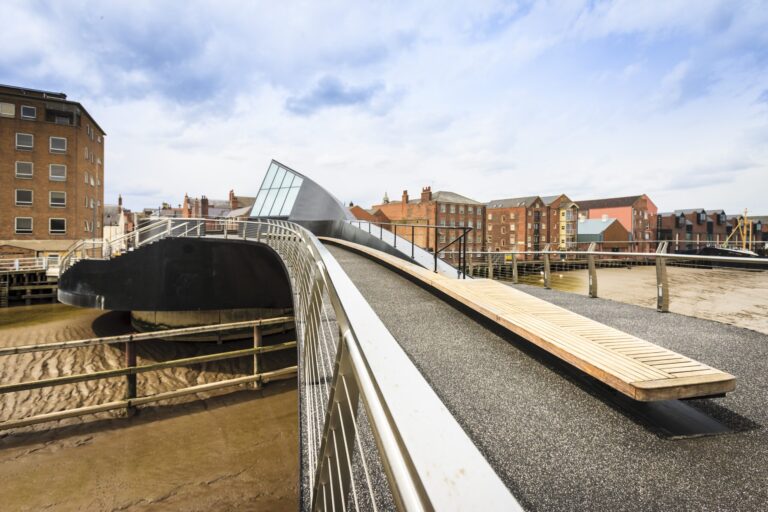 Scale Lane Bridge reopens to pedestrians and cyclists – Hull CC News