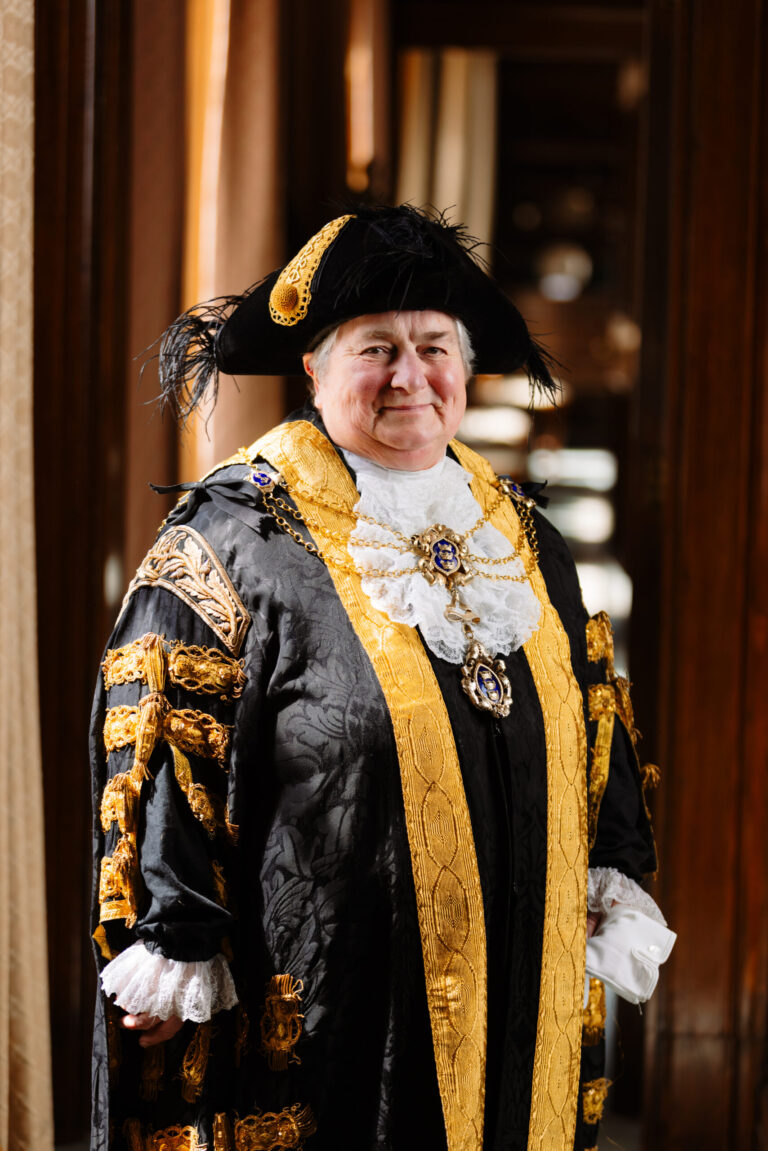“Let’s make it the biggest one yet!” – Lord Mayor’s Christmas Tree ...